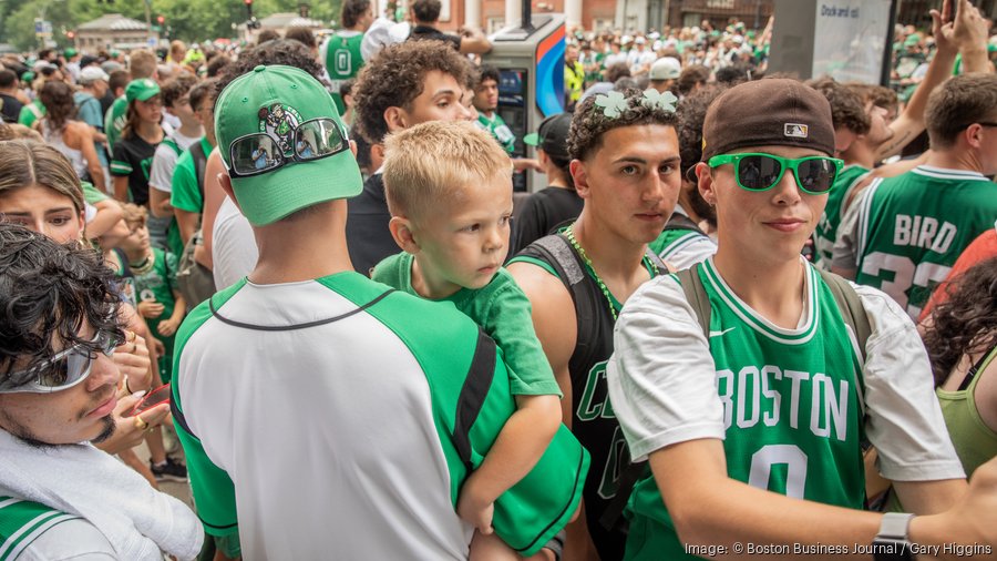 Celtics parade 2024 photos show crowds, crazies to parade route ...