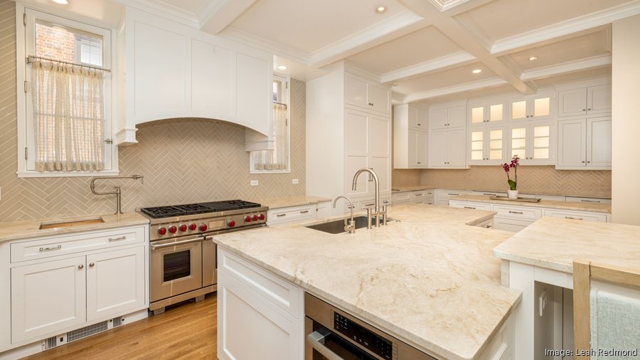 See lakeside Shorewood home with hot tub, R&D kitchen listed for $2.9M ...