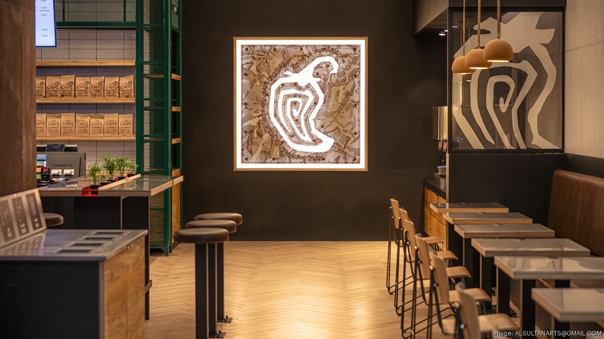 Chipotle's new look arrives in Minnesota - Minneapolis / St. Paul ...