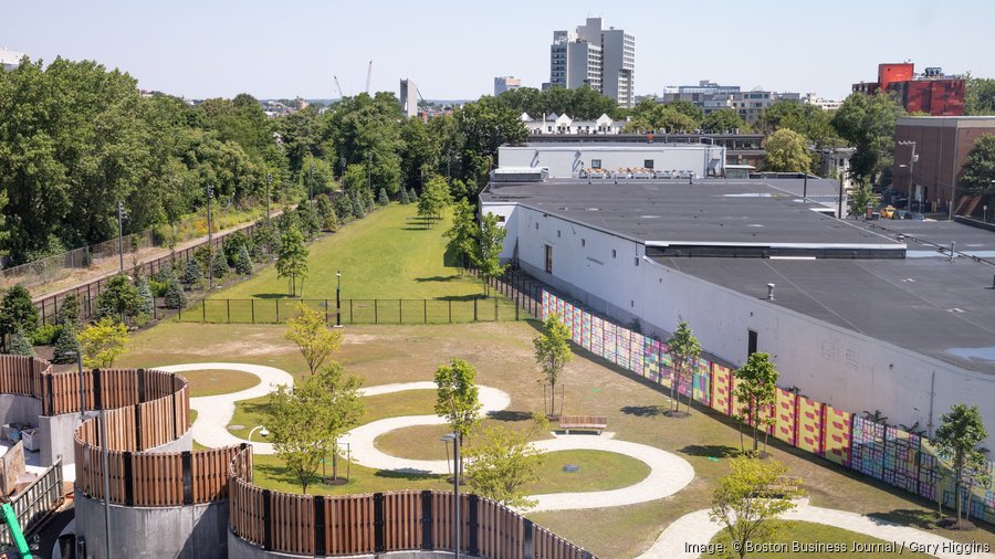 Moderna opens new, larger headquarters in Cambridge - Boston Business ...