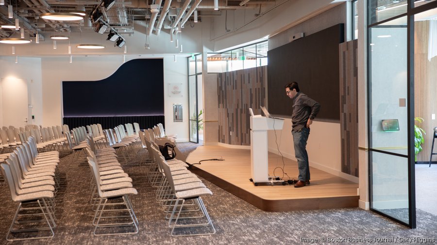 Moderna opens new, larger headquarters in Cambridge - Boston Business ...