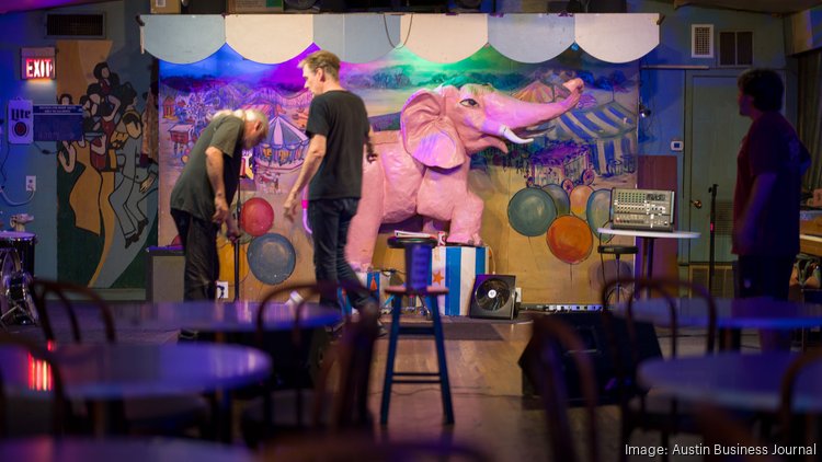 Austin icons: Carousel Lounge's secrets to lasting more than 60 years ...