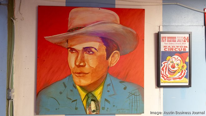 Austin icons: Carousel Lounge's secrets to lasting more than 60 years ...