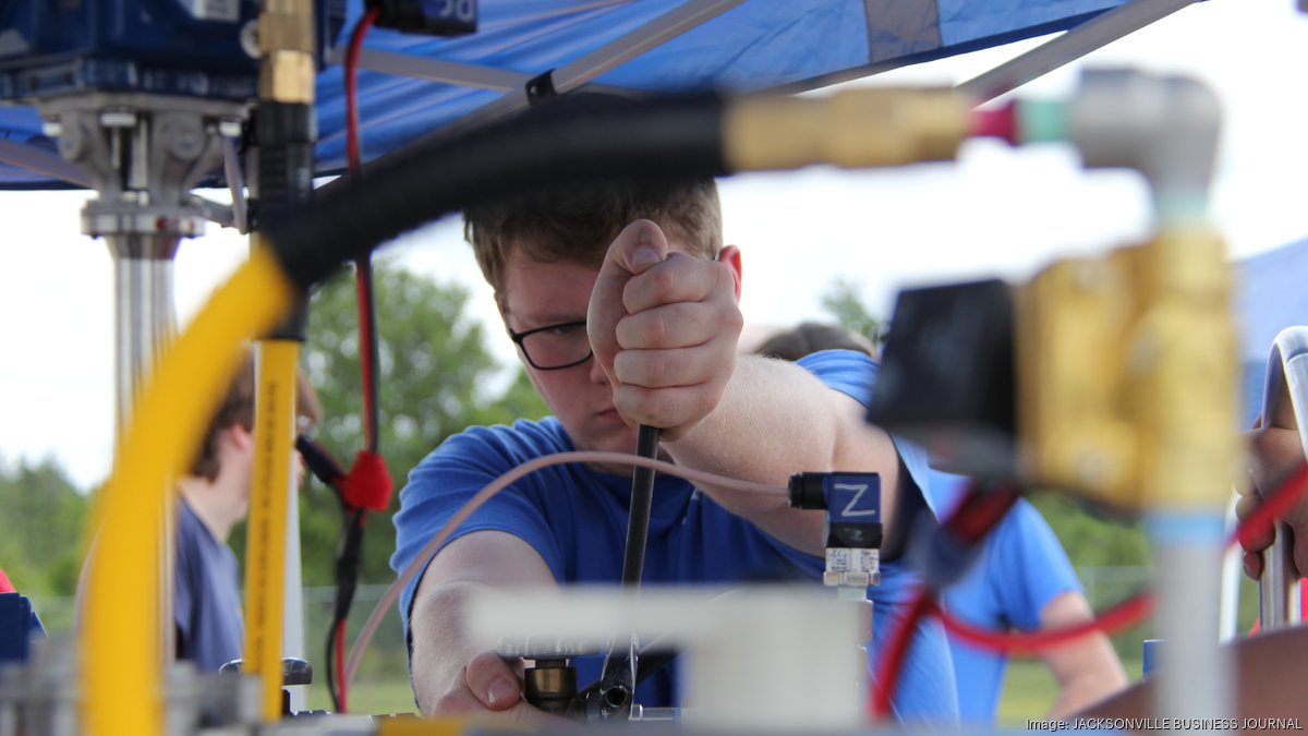 Embry-Riddle students use Cecil Airport as rocket engine testing site ...