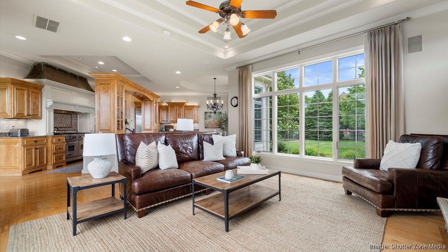 Inside luxury Mequon home with pool listed for $1.8M: Slideshow ...