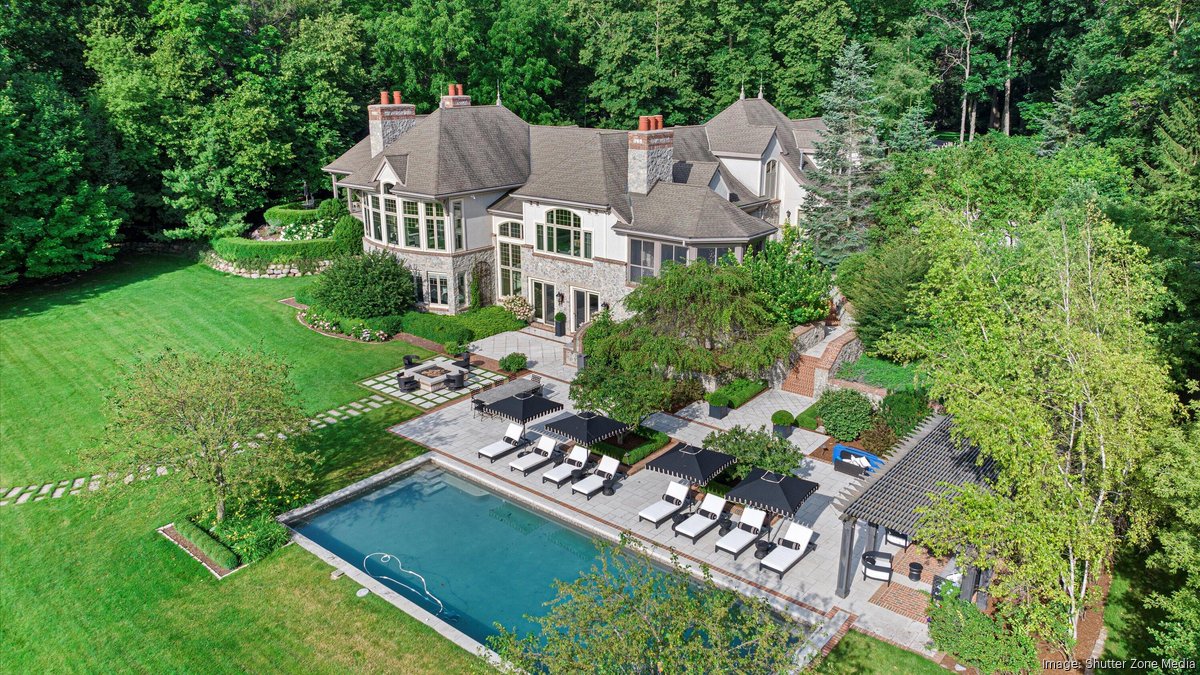 Estate on Upper Nashotah Lake with saltwater pool and tennis court ...