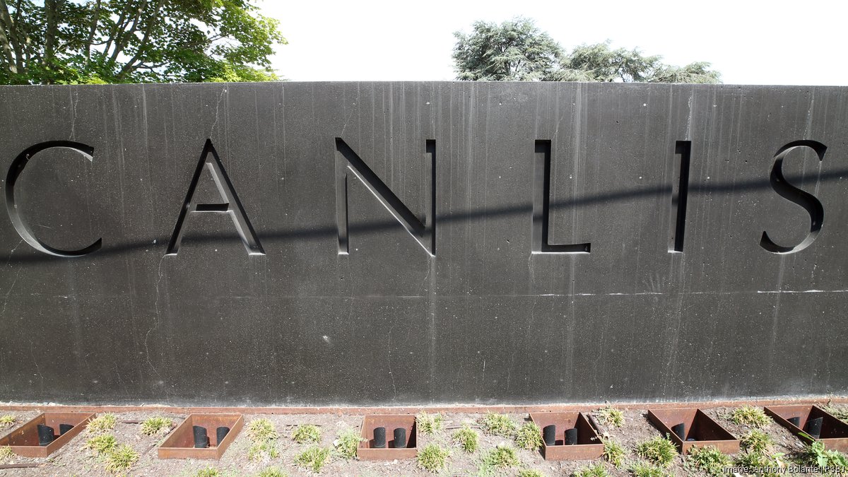 Canlis owners settle wage theft lawsuit - Puget Sound Business Journal