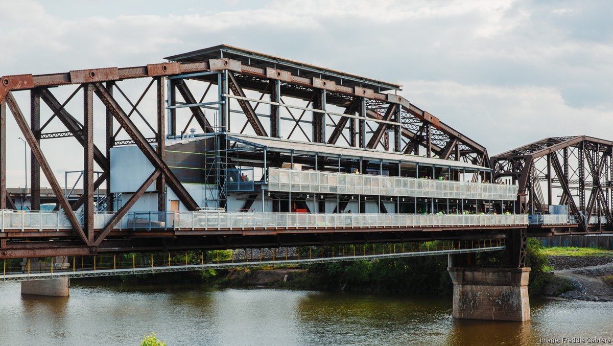 Flying Truss delays grand opening for revamped Rock Island Bridge ...