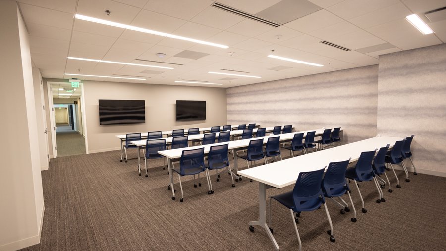 Crestlight Capital wraps $20M overhaul at Towers at SouthPark ...