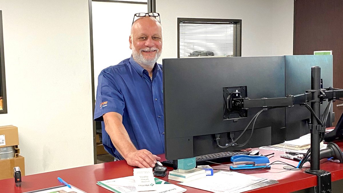 Hunton Distribution helps Houstonians prepare for the heat - Houston ...