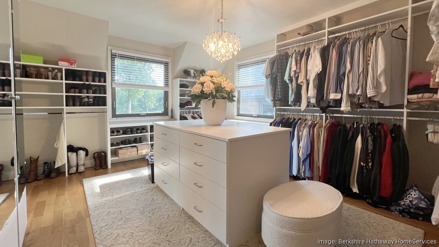 This Bell Acres home is for sale for over $2.4 million (photos ...