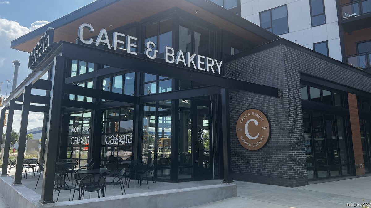 Casera Cafe & Bakery opens in Milwaukee's Harbor District - Milwaukee ...