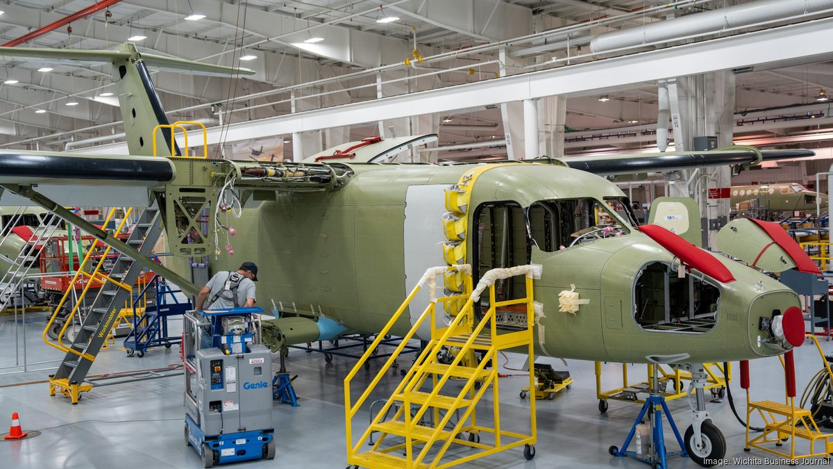 High-stakes Textron Aviation machinists vote set for this weekend ...