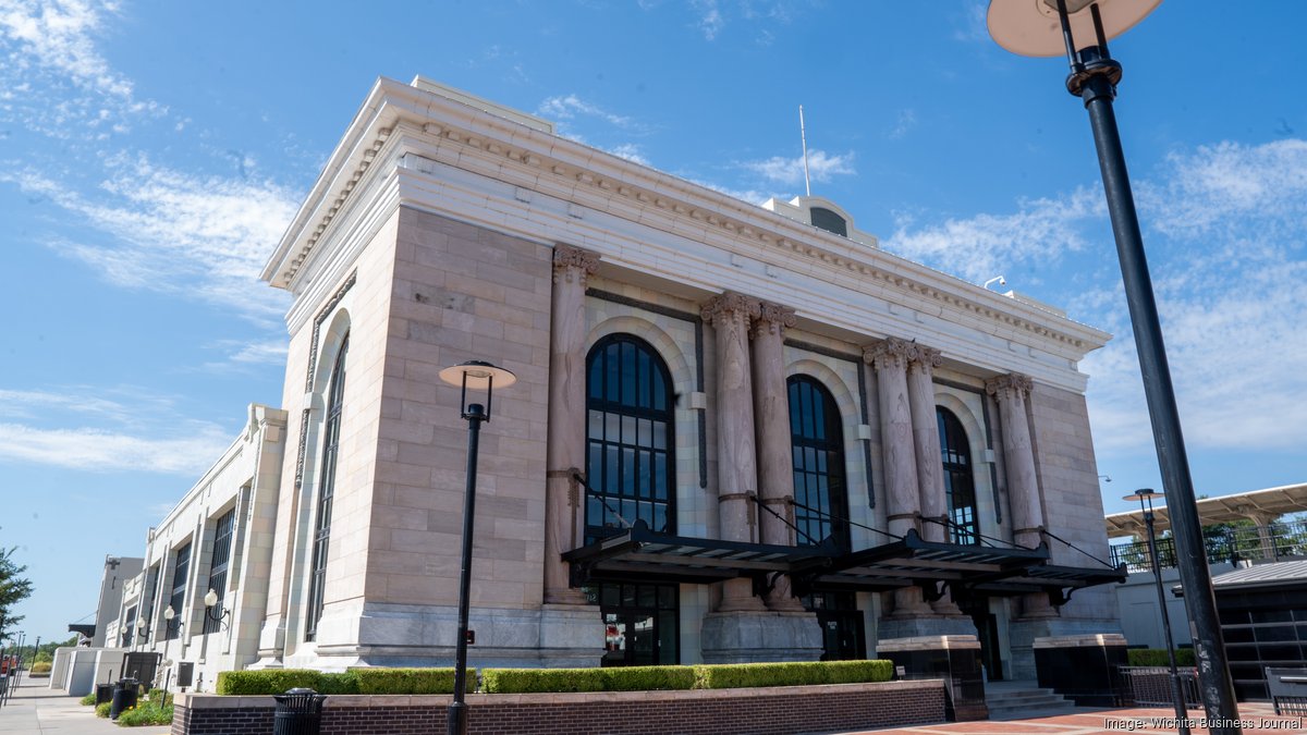 Amtrak rail extension through Wichita could be operational by 2029 ...