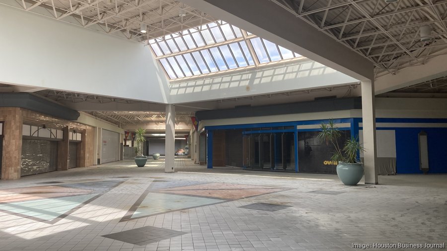Greenspoint Mall retailers to reopen in former Palais Royal space ...