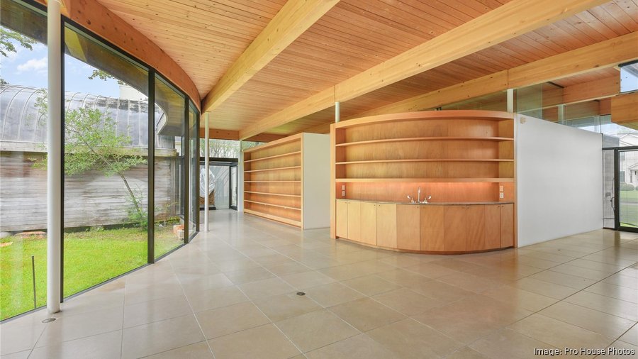 Bellarie home designed by modernist architect Victor Lundy for sale ...