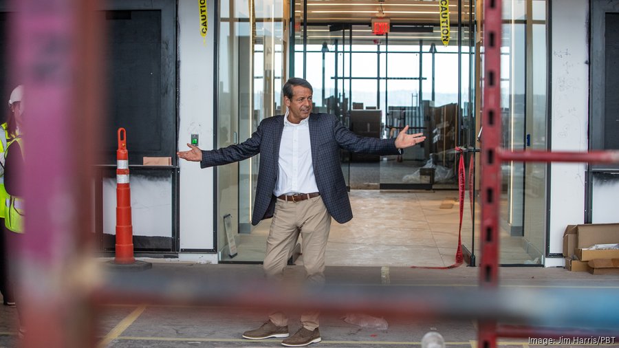 F.N.B. Corp begins move to new headquarters in Pittsburgh - Pittsburgh ...