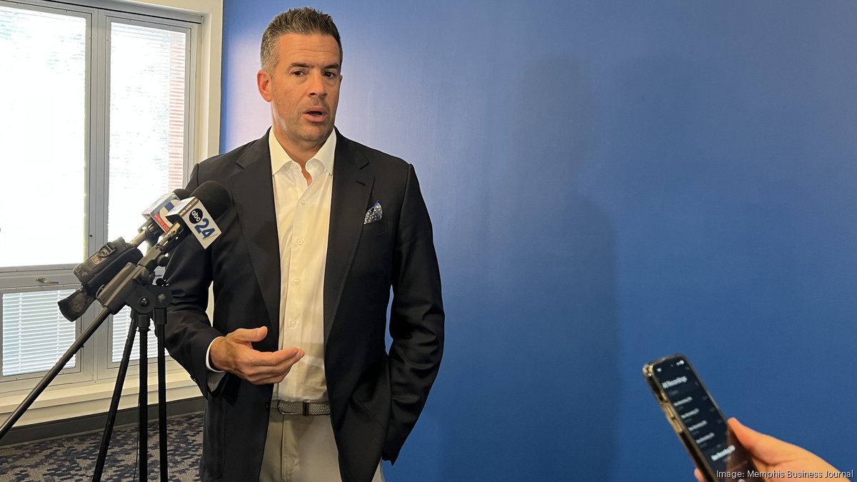 AAC commissioner visits University of Memphis amid Pac-12 rumors in ...