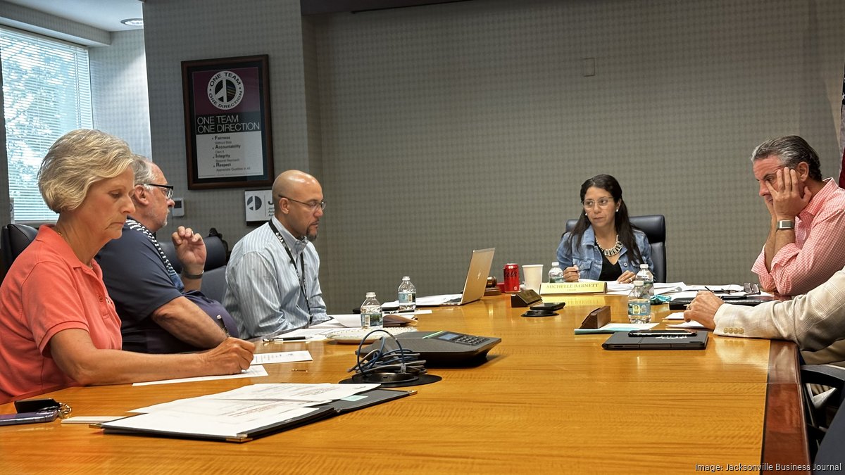 Committee recommends $93,750 bonus for Jacksonville Aviation Authority ...