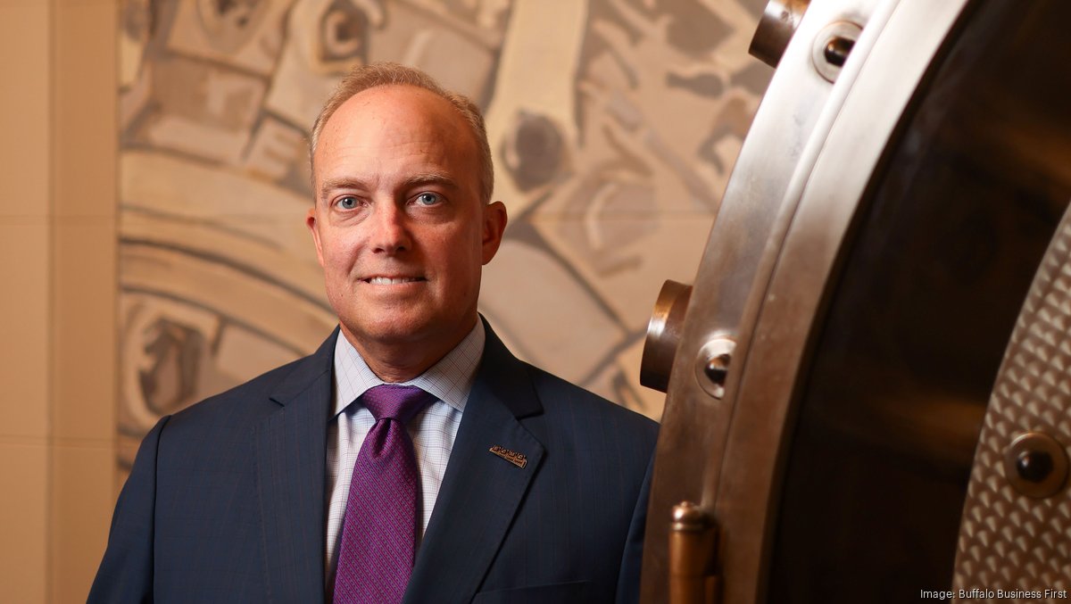 Jonathan Swiatkowski of ECMC wins a C-Level Award from Buffalo Business ...