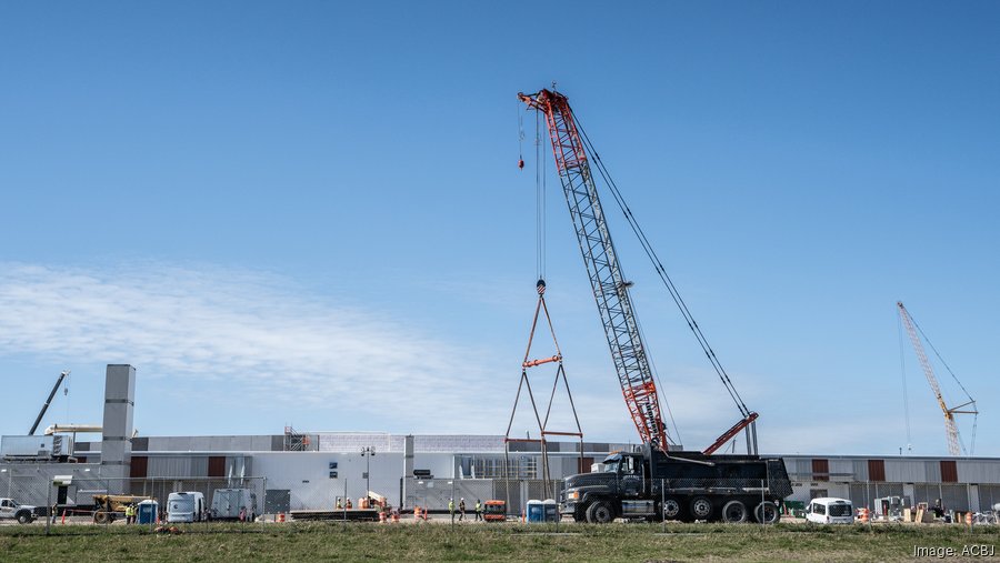 Microsoft's $3.3B data center campus now spans three sites in Mount ...