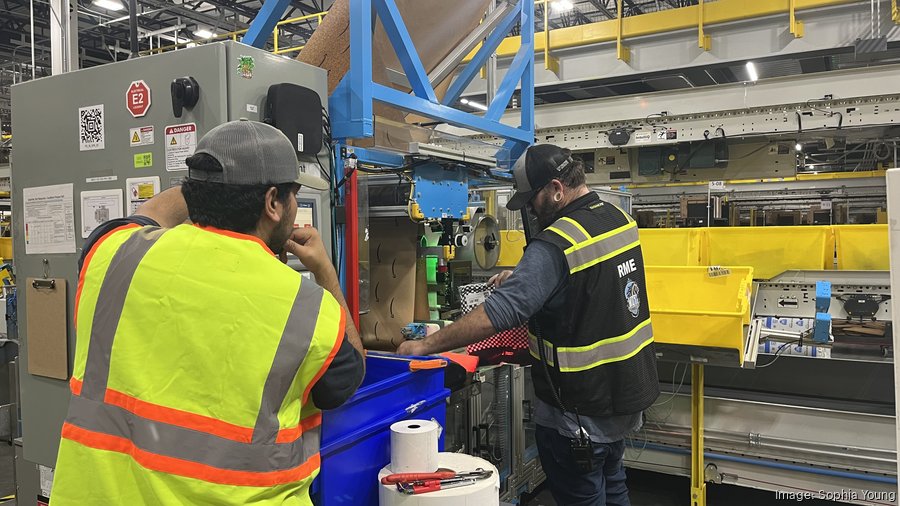 Photos: Inside Amazon's massive Nashville distribution center ...