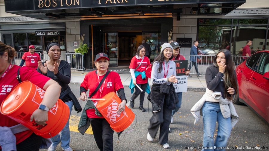 Hilton hotel workers reach agreement - Boston Business Journal