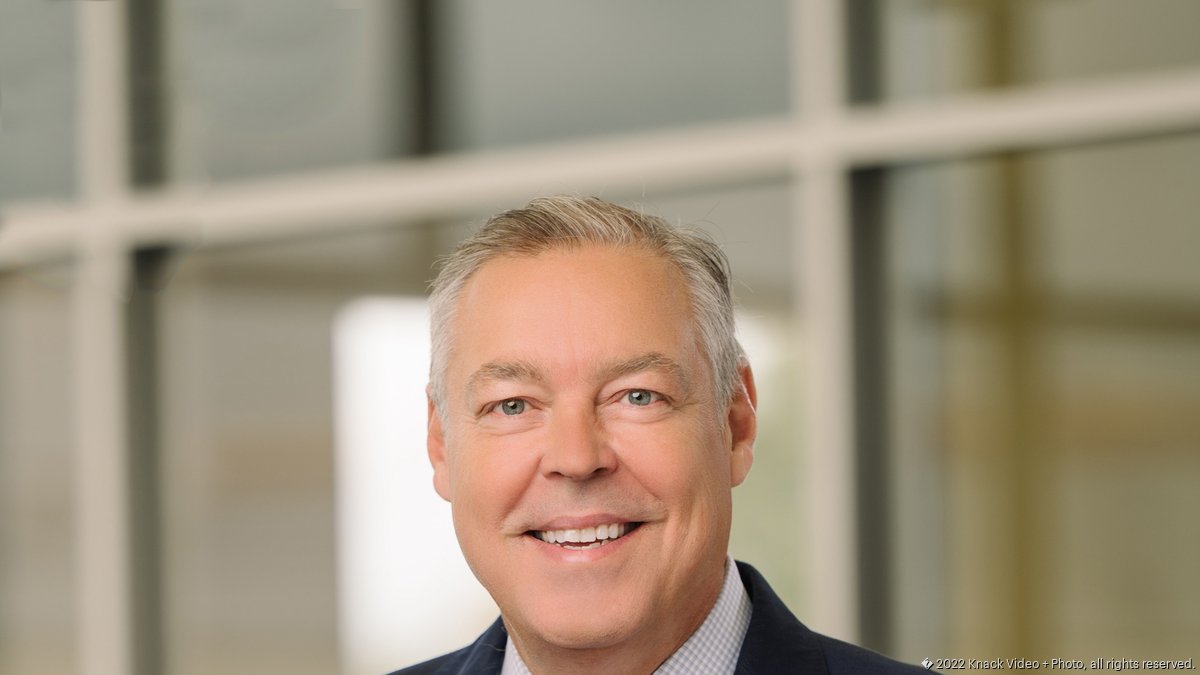 Dayton defense leader Scott Sullivan secures major recognition - Dayton ...