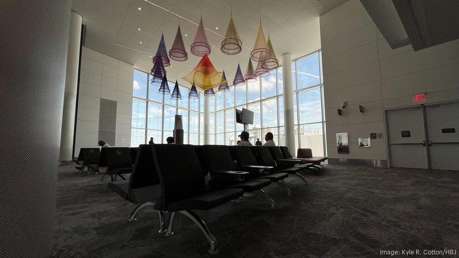 Bush Intercontinental Airport (IAH) Terminal D expansion opens ...