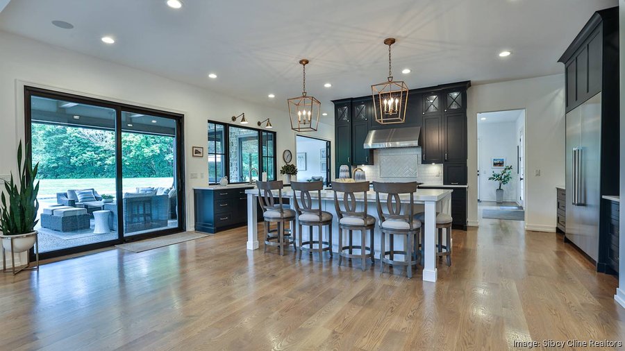 Cincinnati public company CEO sells $3.1 million house: PHOTOS ...