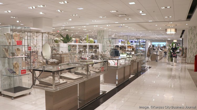 Halls Kansas City defies department store struggle, earns national ...