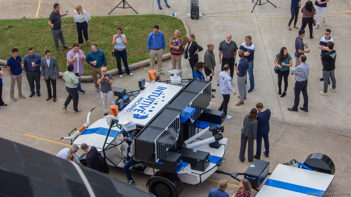 NASA makes lunar rover picks with moon base missions on the way ...