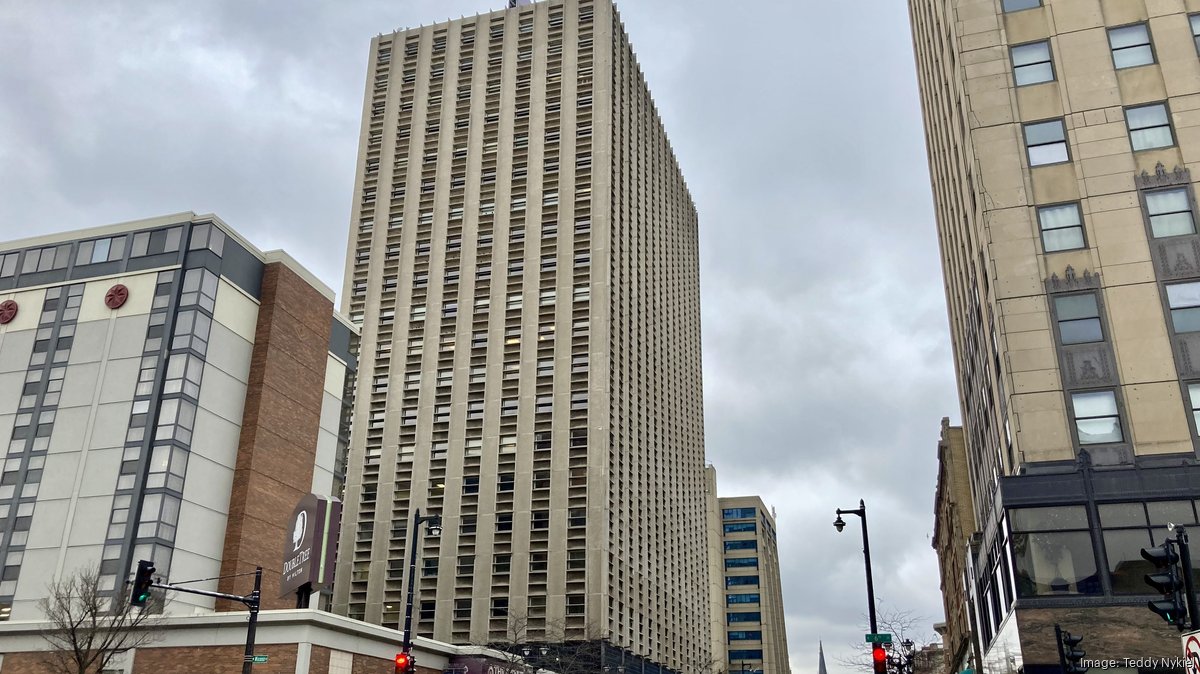 Clark Building apartments advance for state tax credits - Milwaukee ...