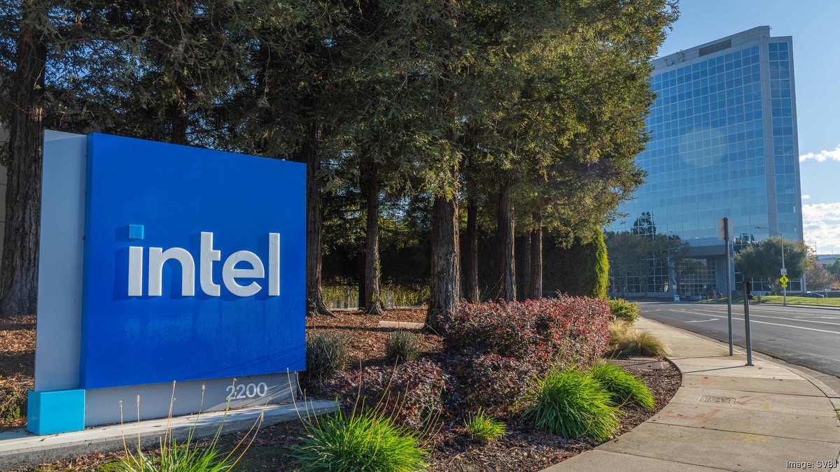 Intel stock hits 52-week high amid Apple investment speculation ...