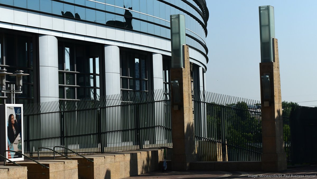 Minneapolis Fed requires employees on-site five days a week ...