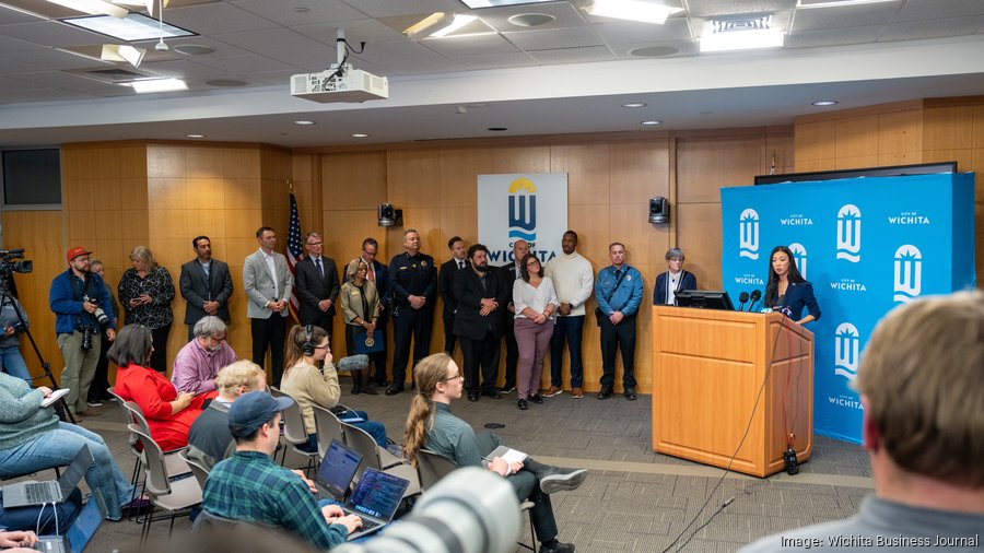 What leaders, officials are saying about crash of Wichita flight ...