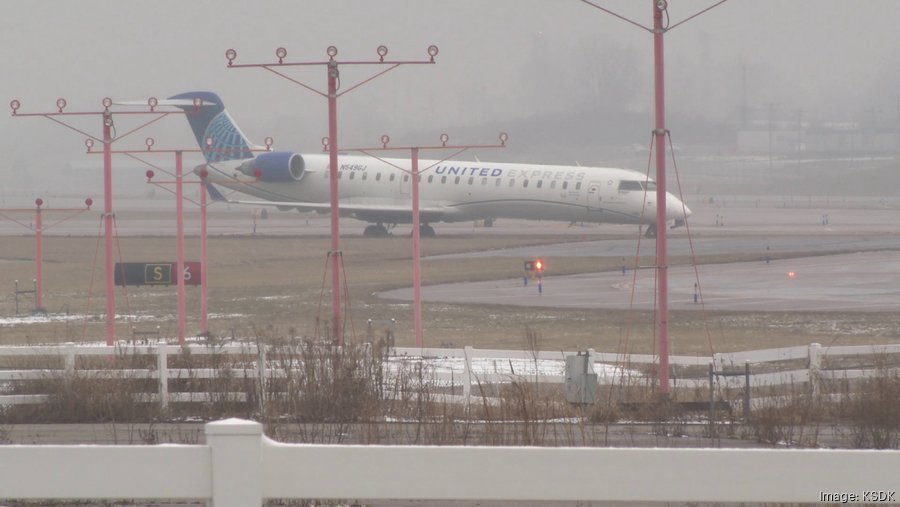 St. Louis Lambert closes runway after plane ends up on grass after ...