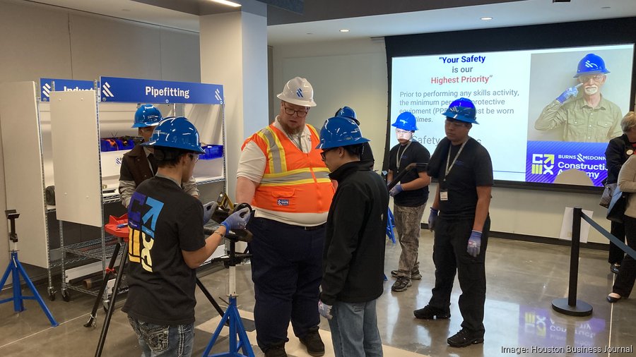 Burns & McDonnell opens construction academy to tackle shortage ...
