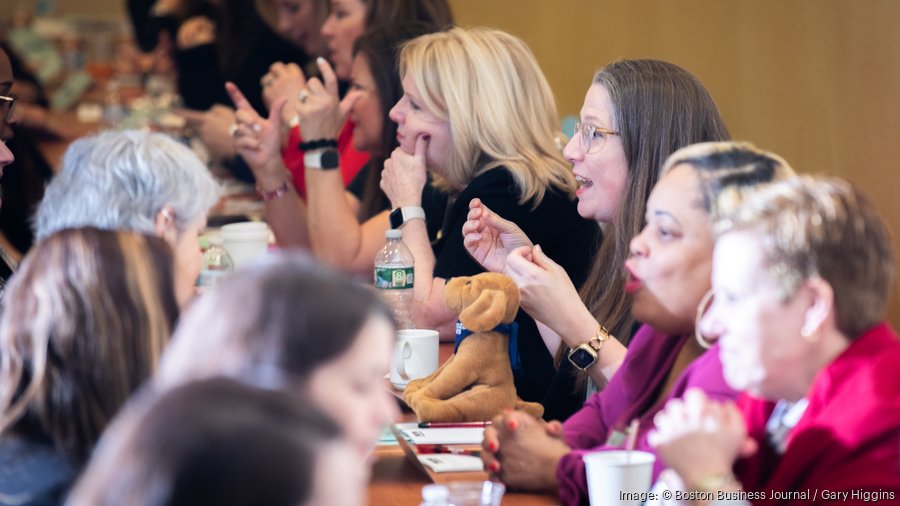 Hundreds meet for BBJ’s Mentoring Monday event - Boston Business Journal