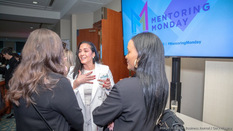 Hundreds meet for BBJ’s Mentoring Monday event - Boston Business Journal