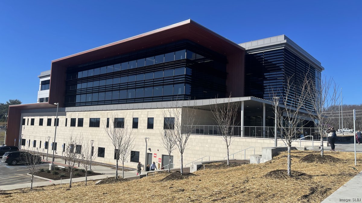 New STLCC Nursing and Health Sciences Center opens on Florissant Valley ...