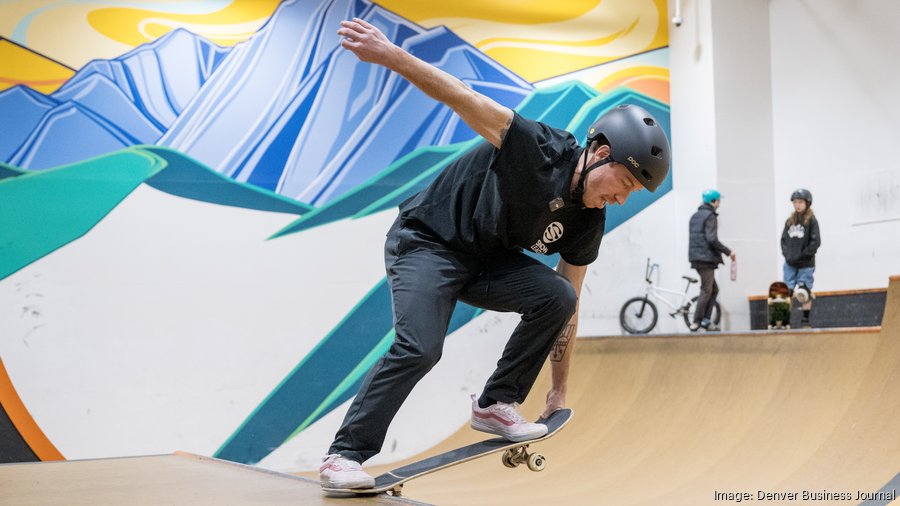 Snobahn hosts Olympian, backer Shaun White and expands its offerings in ...