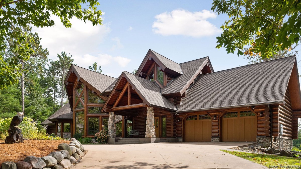 Log home in Comstock, WI, offers lake views for $1.59M - Milwaukee ...