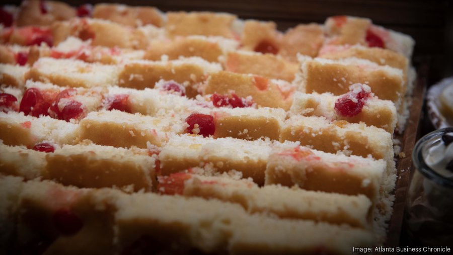 Delta Air Lines unveils opulent Sky Club at Atlanta airport - Atlanta ...