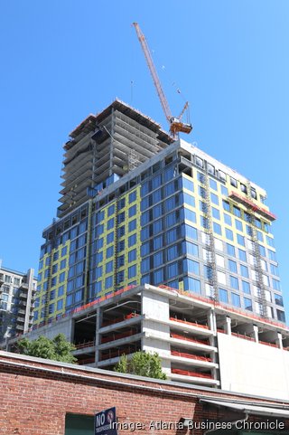 Rockefeller Group's 1072 West Peachtree hits construction milestone ...
