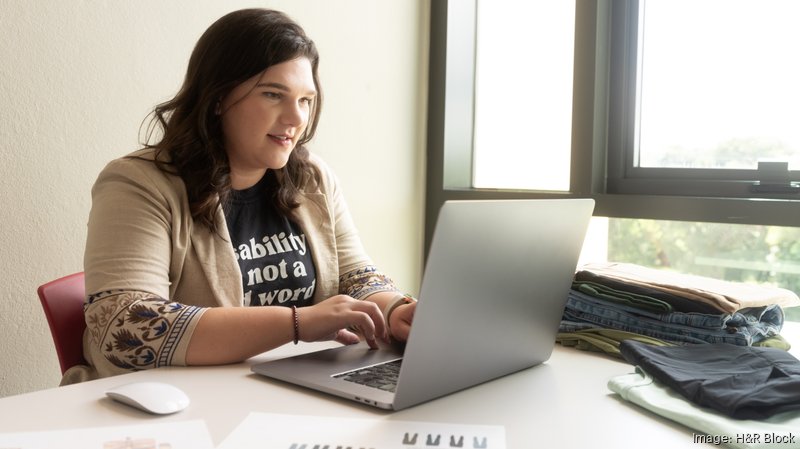 H&R Block offers grants to 'Fund Her Future' - Bizwomen