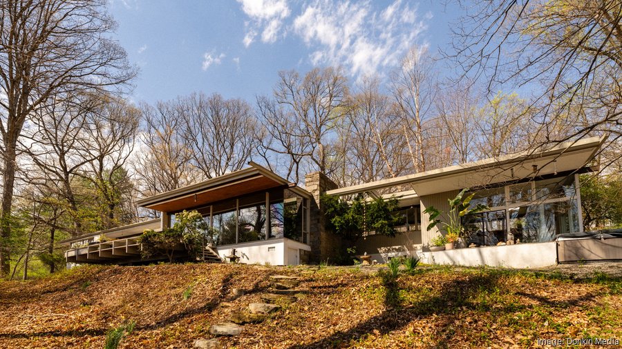 Rare mid-century home by modernist Richard Neutra for sale in KOP ...