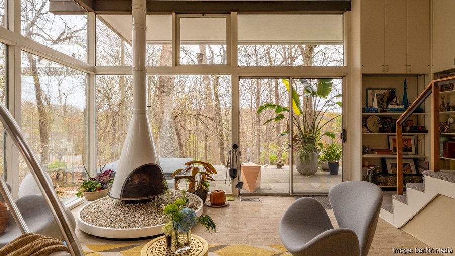 Rare mid-century home by modernist Richard Neutra for sale in KOP ...