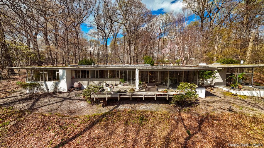 Rare mid-century home by modernist Richard Neutra for sale in KOP ...