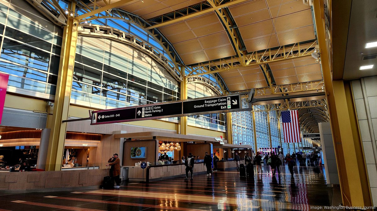 Reagan National, Dulles, BWI face 10% flight cuts from FAA - Washington ...